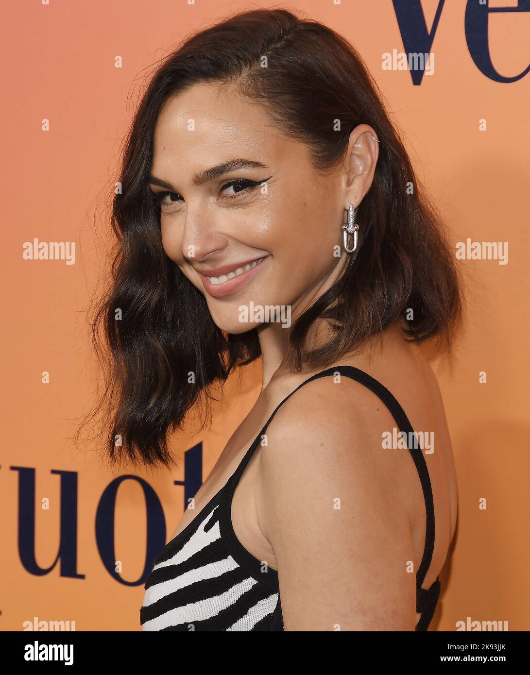 Los Angeles, USA. 25th Oct, 2022. Gal Gadot arrives at the Veuve ...