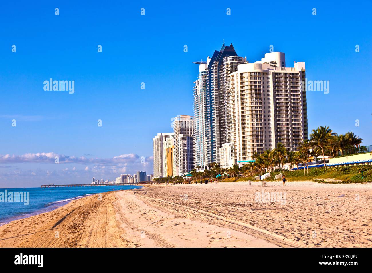 Sunny Isles, USA - July 28, 2010: View to promenade of Sunny Islands ...