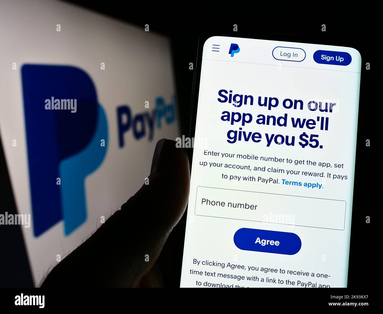 Paypal sign hi-res stock photography and images - Alamy