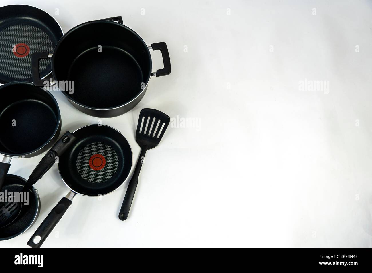 cookware set with white bottom, cookware, metal, black handle, mexico ...