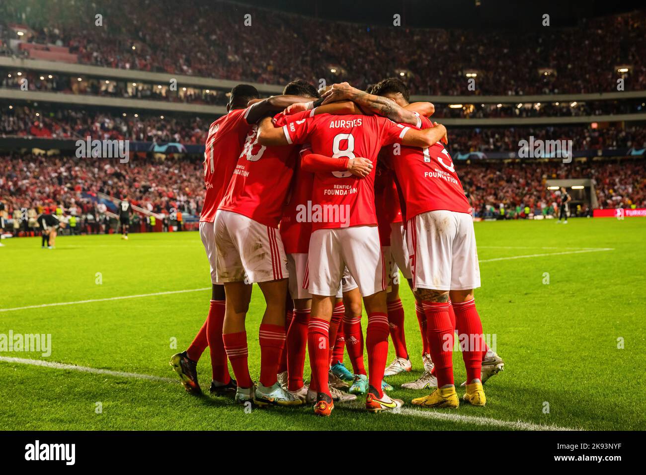 Lisbon, Portugal. 25th Oct, 2022. SL Benfica team celebrates a goal of ...
