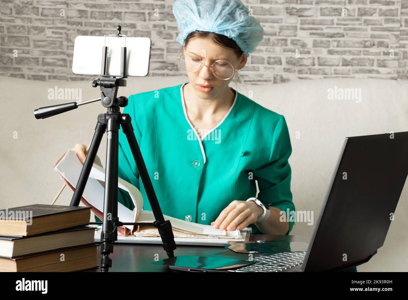 Medical conference doctor hi-res stock photography and images - Alamy