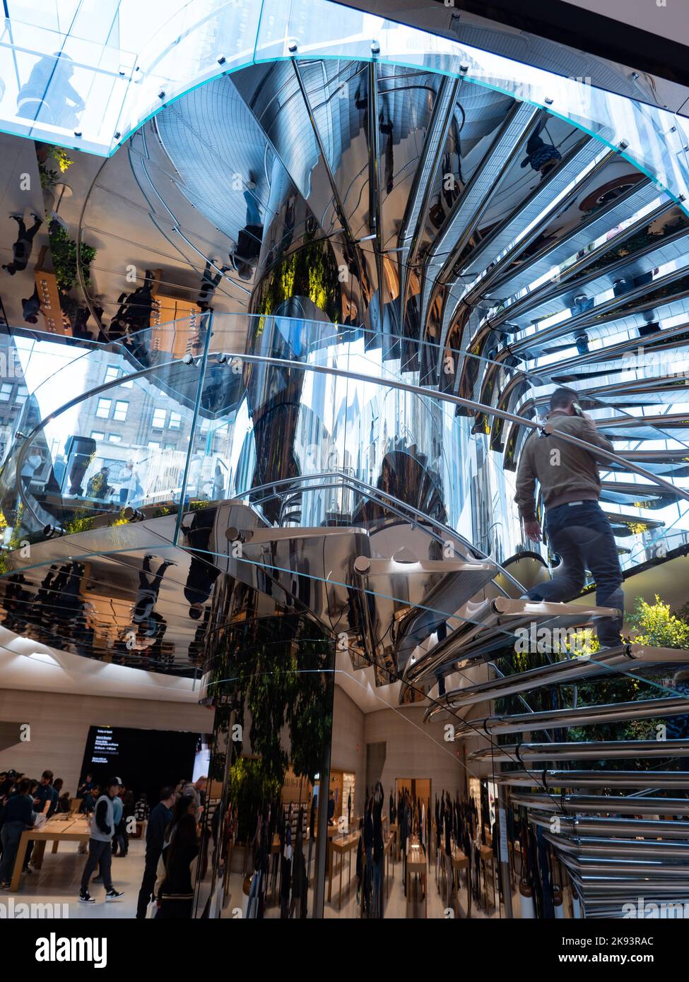 The spiral staircase at the Fifth Avenue Apple Store, the flagship in ...