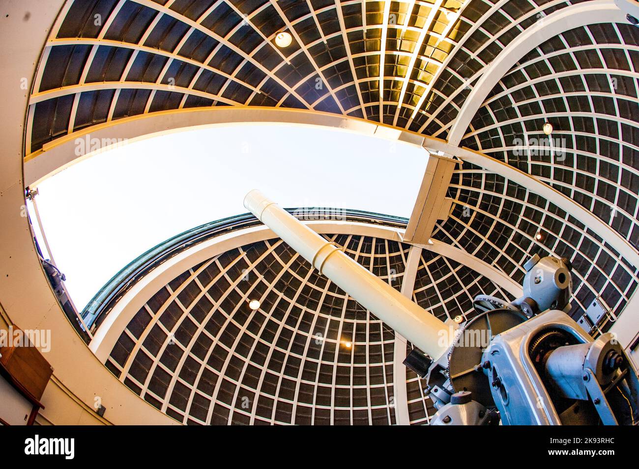 LOS ANGELES, USA - Zeiss telescope at the Griffith observatory on June ...