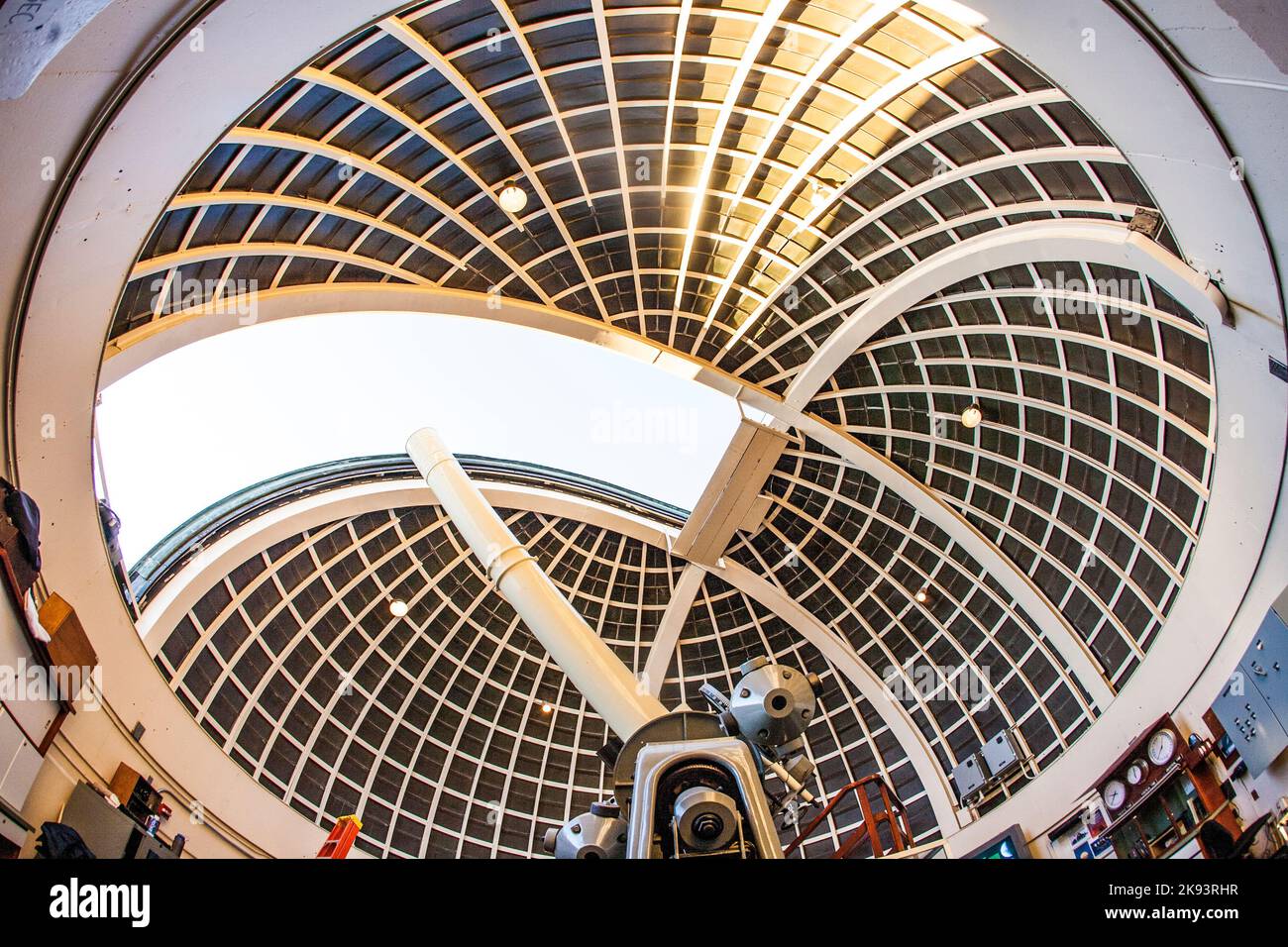 LOS ANGELES, USA - Zeiss telescope at the Griffith observatory on June ...