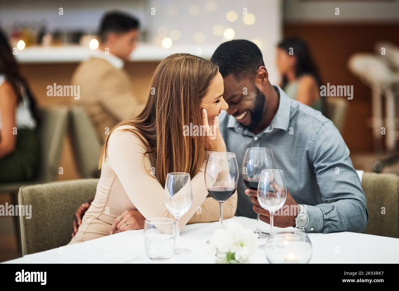 Women laughing restaurant table hi-res stock photography and images - Alamy