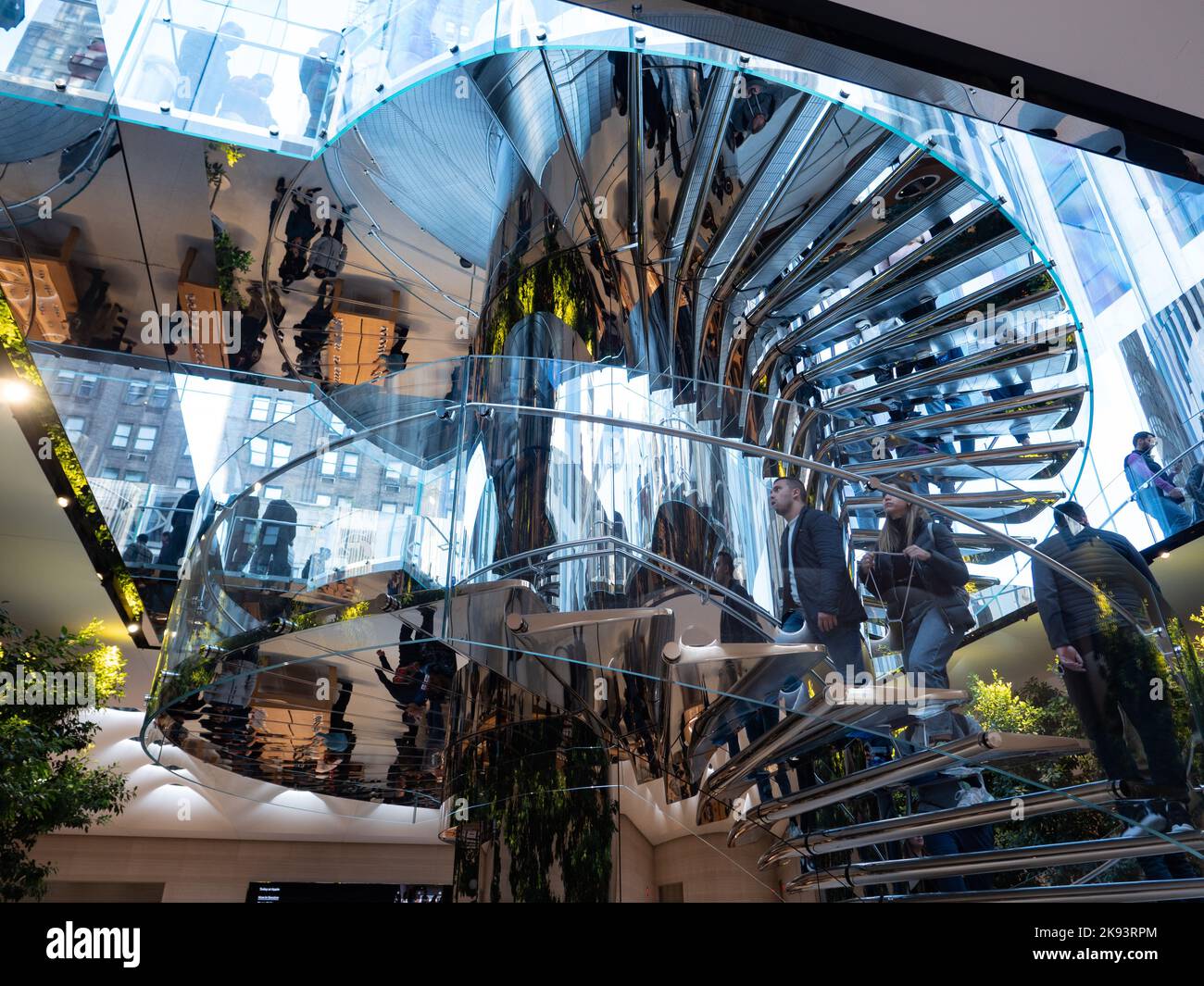 The spiral staircase at the Fifth Avenue Apple Store, the flagship in ...