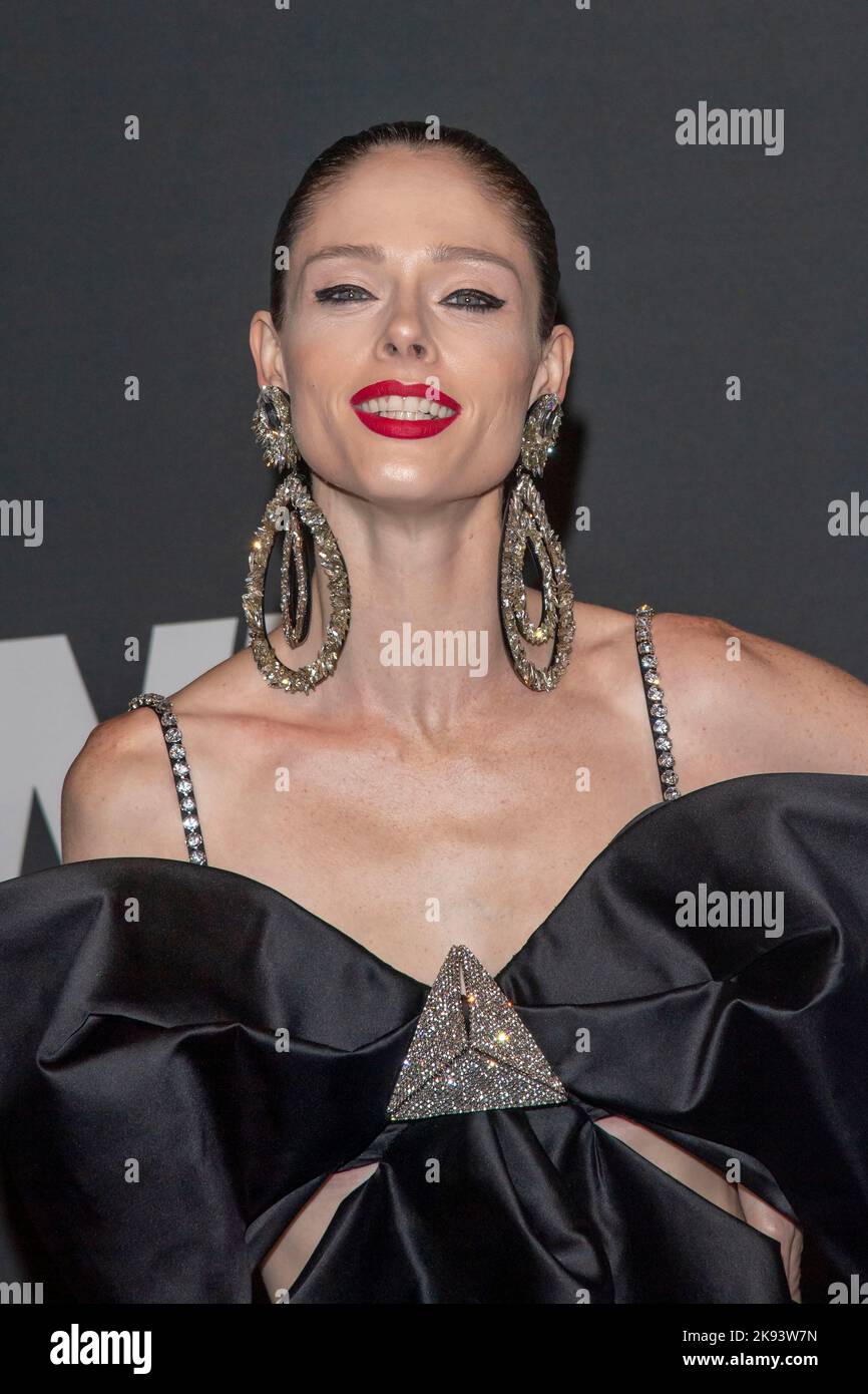 NEW YORK, NEW YORK - OCTOBER 25: Coco Rocha attends the 2022 WWD Honors ...