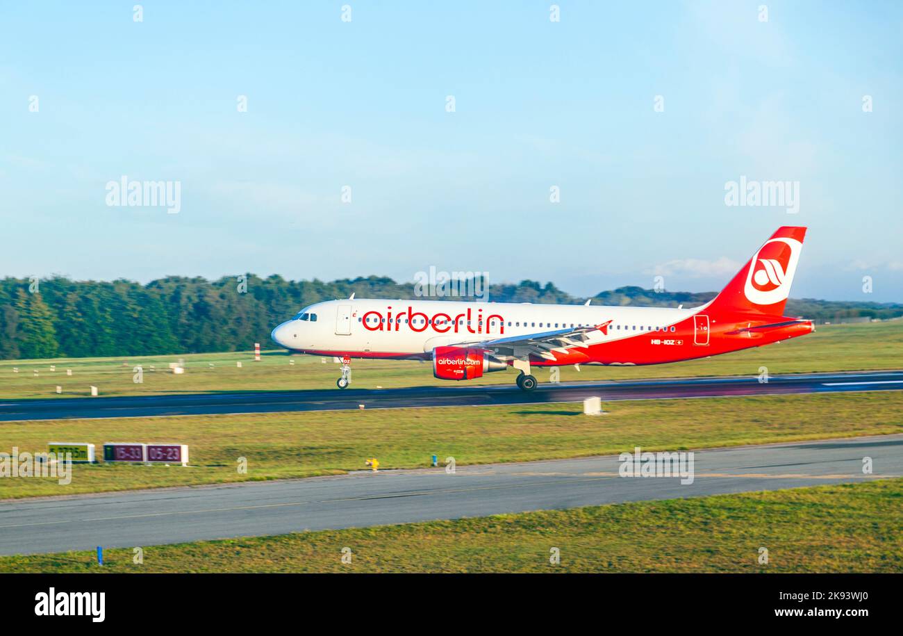 HAMBURG, GERMANY - SEP 29, 2012: An Air Berlin Airbus A319 lands in ...