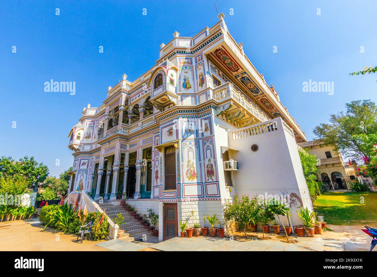 MANDAWA, INDIA - OCT 25, 2012: rooms inside the Heritage Mandawa hotel ...