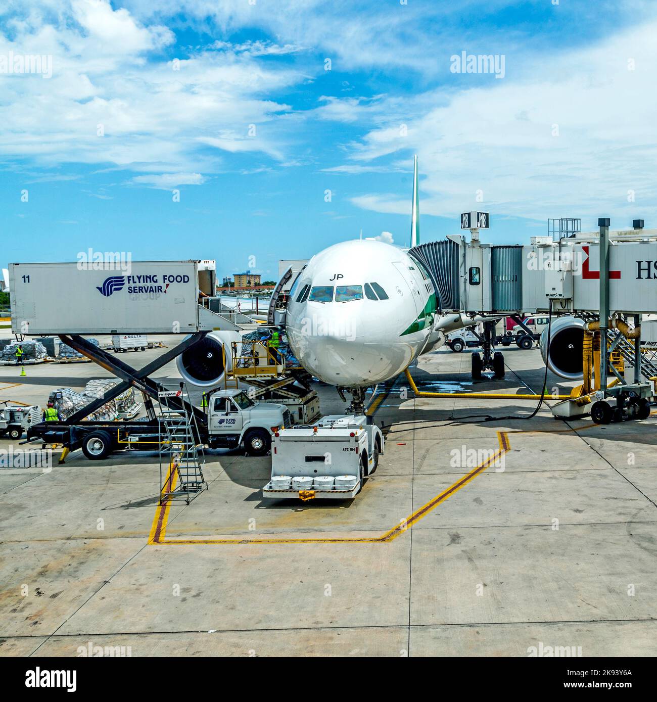 Miami airport gate hi-res stock photography and images - Alamy