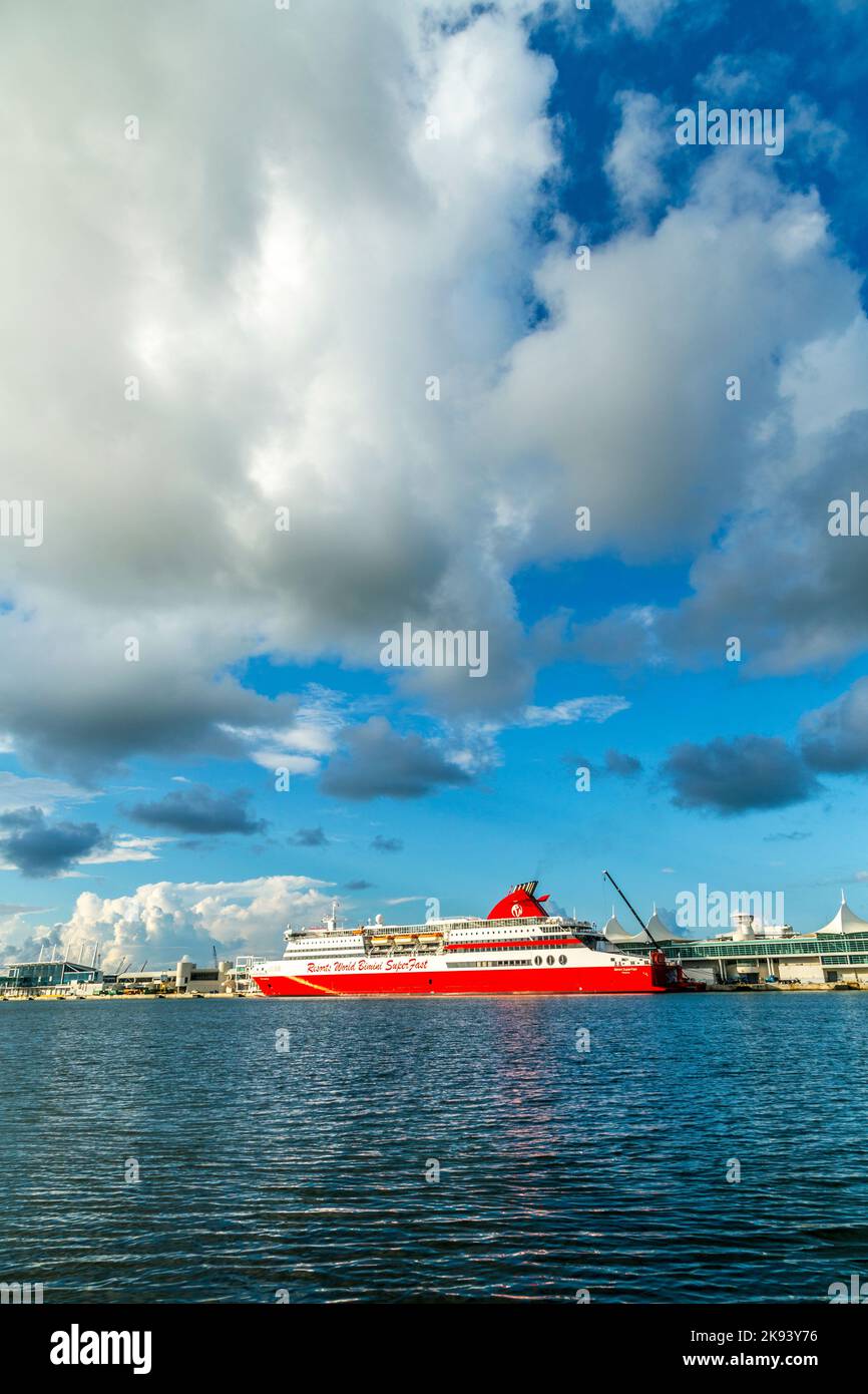 MIAMI, USA - AUGUST 7: Cruise ship Resorts world bimini super fast at ...