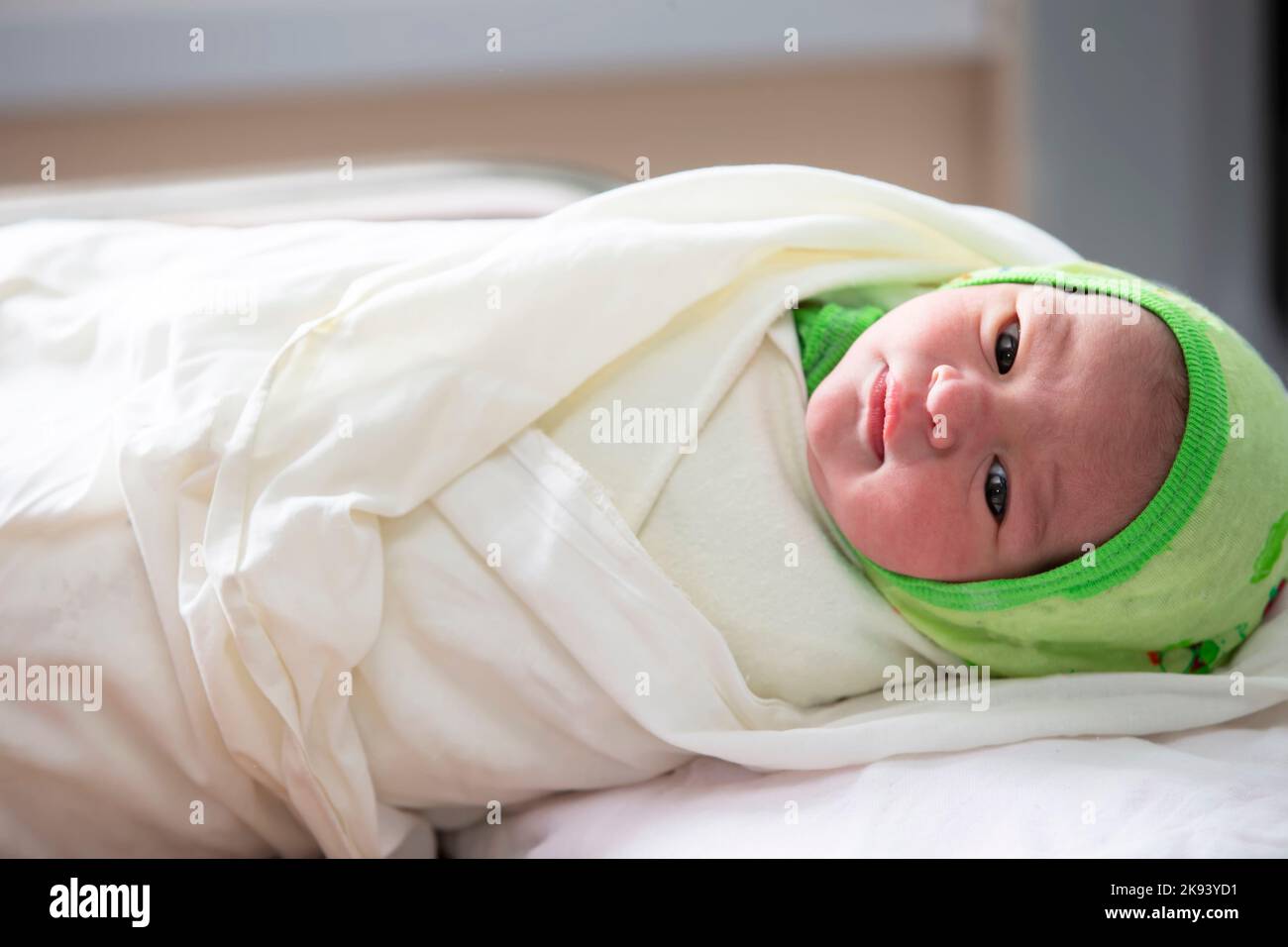 Infant cry in hand hi-res stock photography and images - Alamy