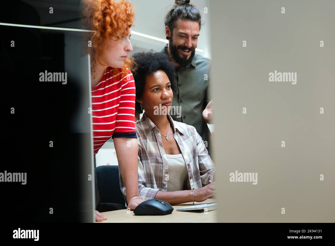 Team multicultural hi-res stock photography and images - Alamy