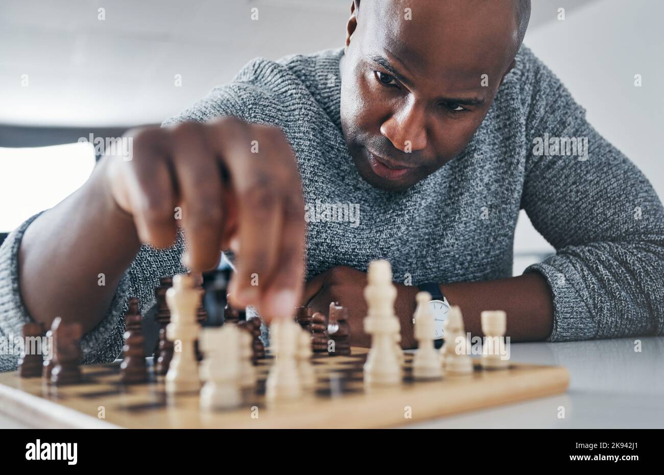 Sitting at a chess board hi-res stock photography and images - Alamy