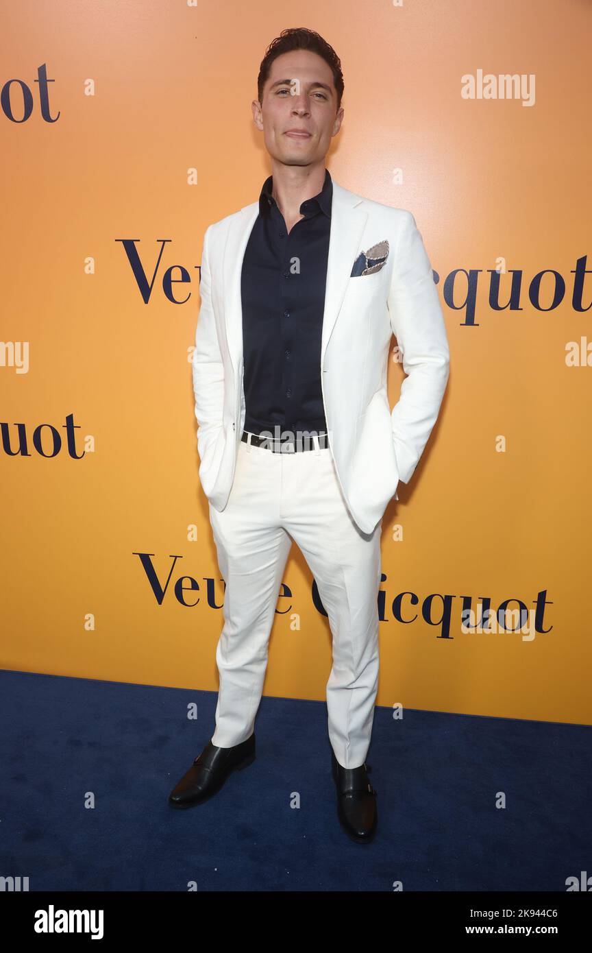 25 October 2022 -Beverly Hills, California - Elijah Allan-Blitz. Veuve ...