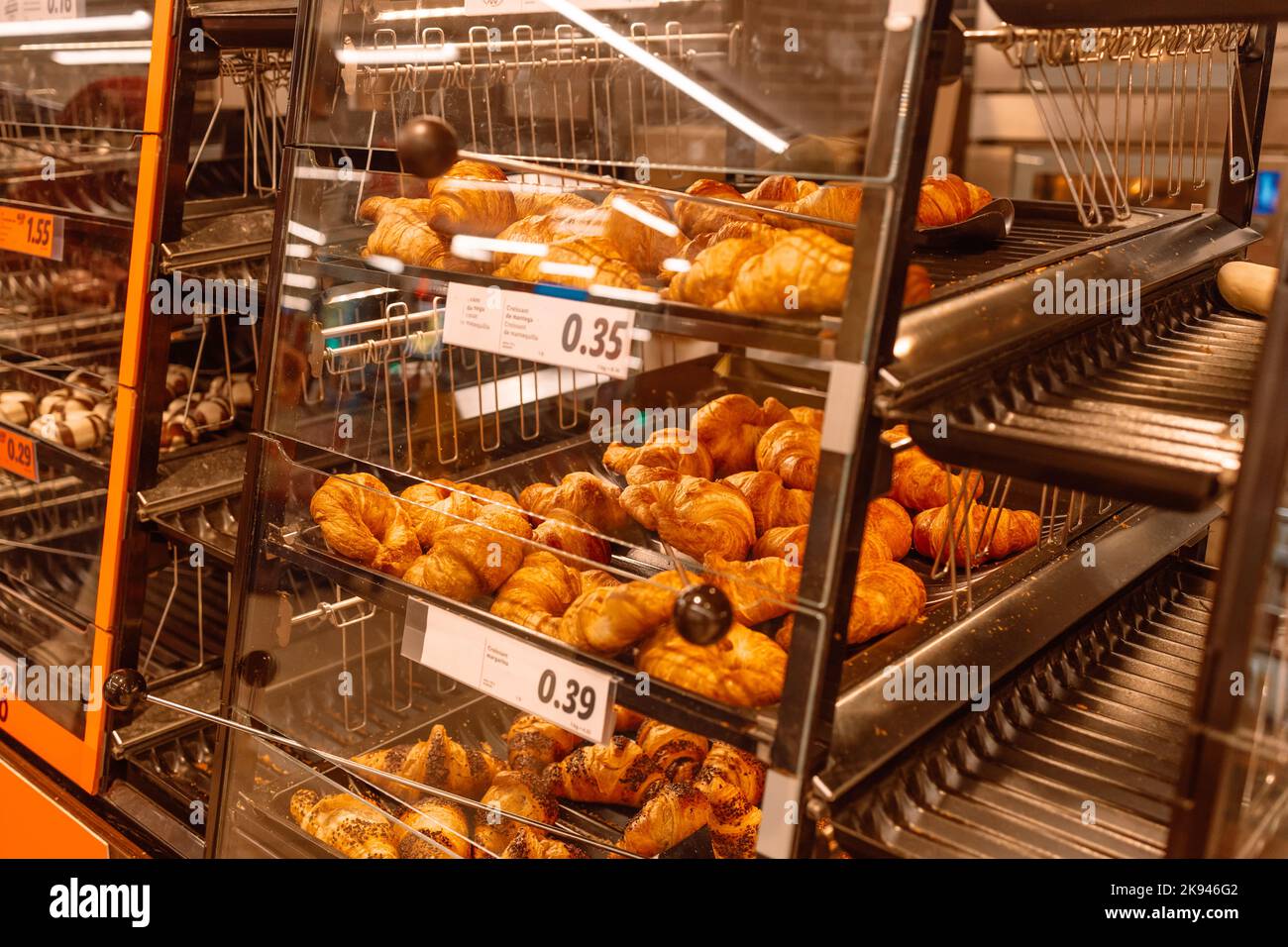 Croissant display hi-res stock photography and images - Alamy