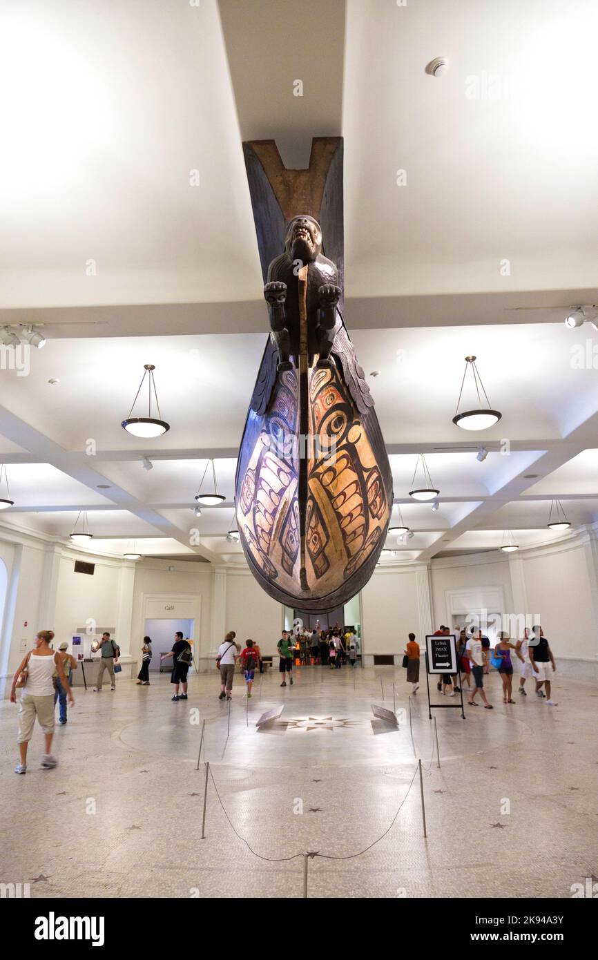 NEW YORK - JULY 8: The American Museum for National History in Newe ...