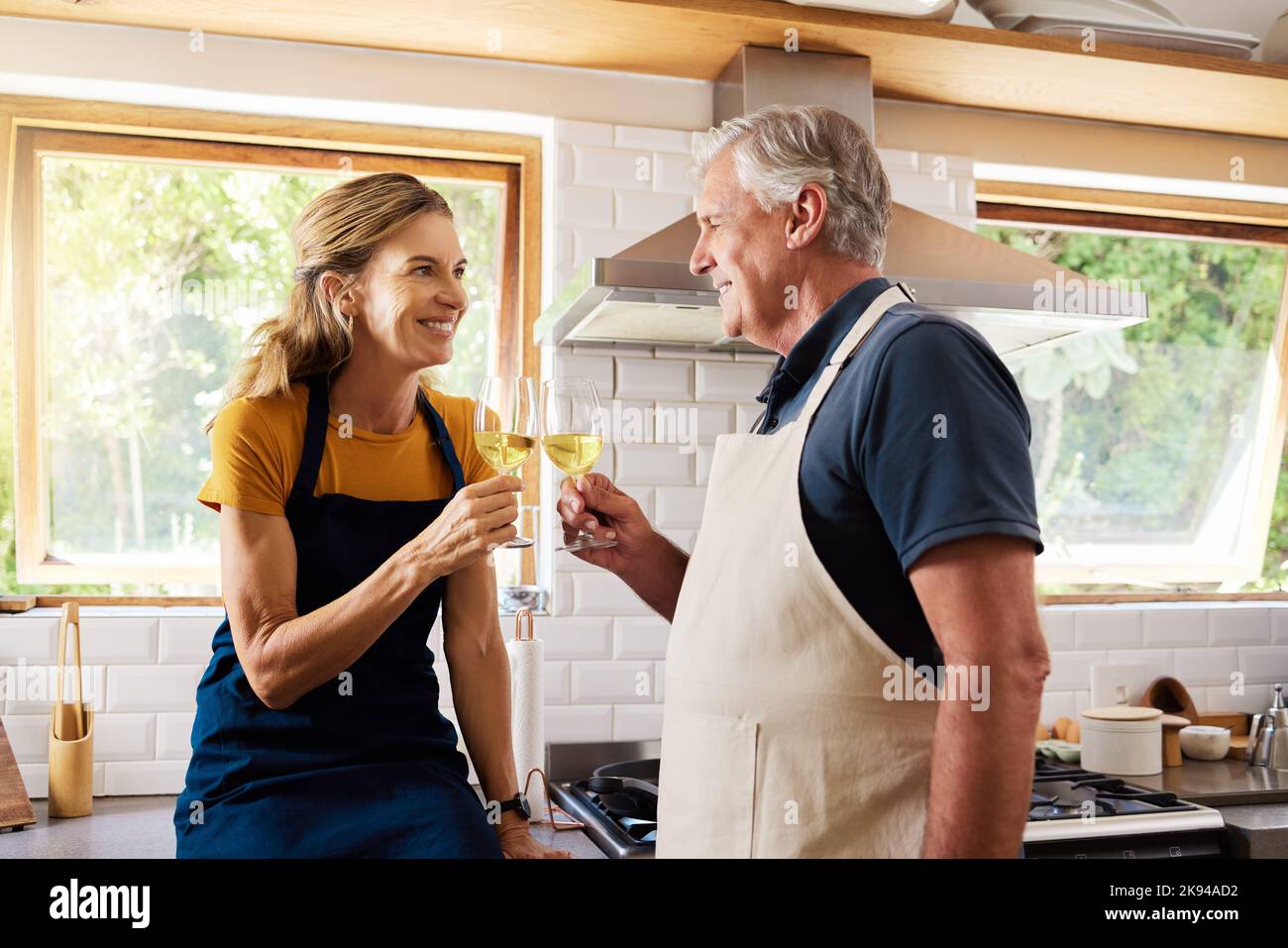 Mean speaking hi-res stock photography and images - Alamy