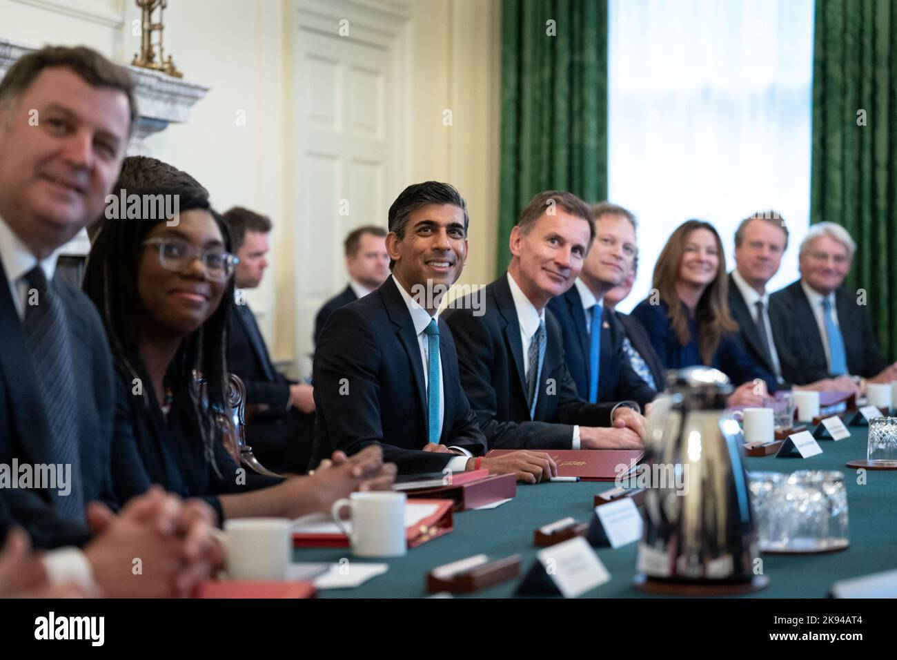 RETRANSMITTING CORRECTING POSITION OF HUNT Prime Minister Rishi Sunak ...