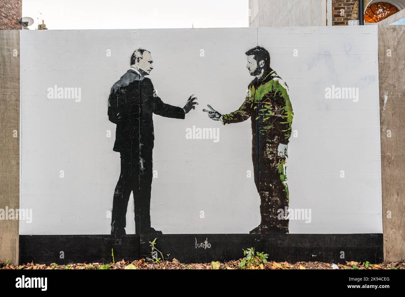 vladmir putin and zelensky mural by graffiti artist Loretto Street ...