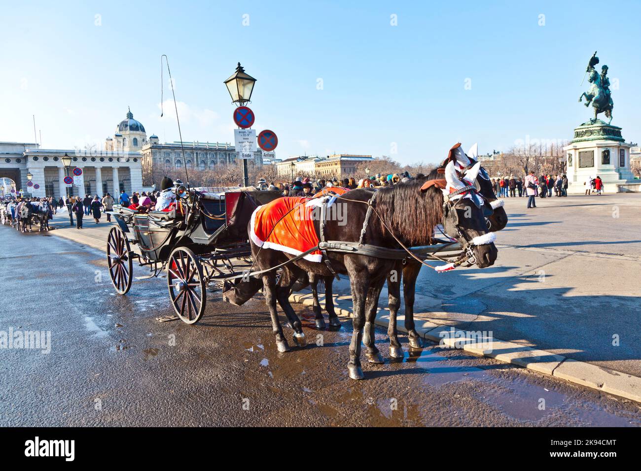VIENNA, AUSTRIA - NOV 26: driver of the fiaker is dressed as Santa ...