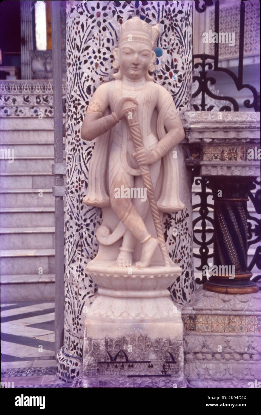 Dwarpal statue hi-res stock photography and images - Alamy