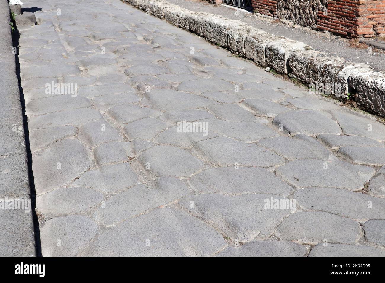 Muro in pietra hi-res stock photography and images - Alamy