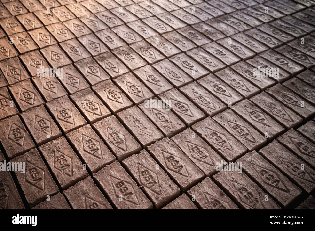 Dark red brick background hi-res stock photography and images - Alamy