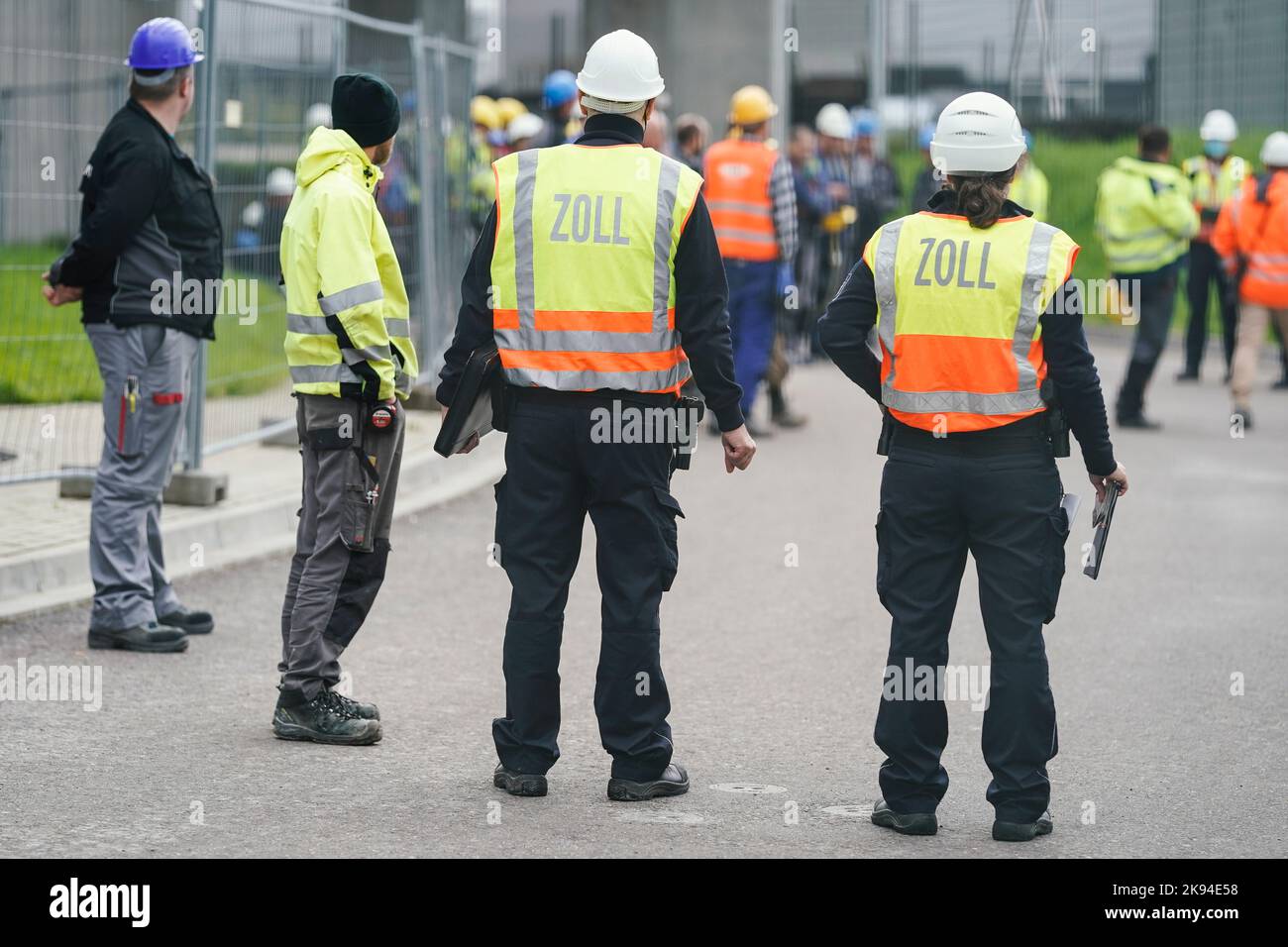 Bruchsal, Germany. 26th Oct, 2022. Customs officers stand in front of ...