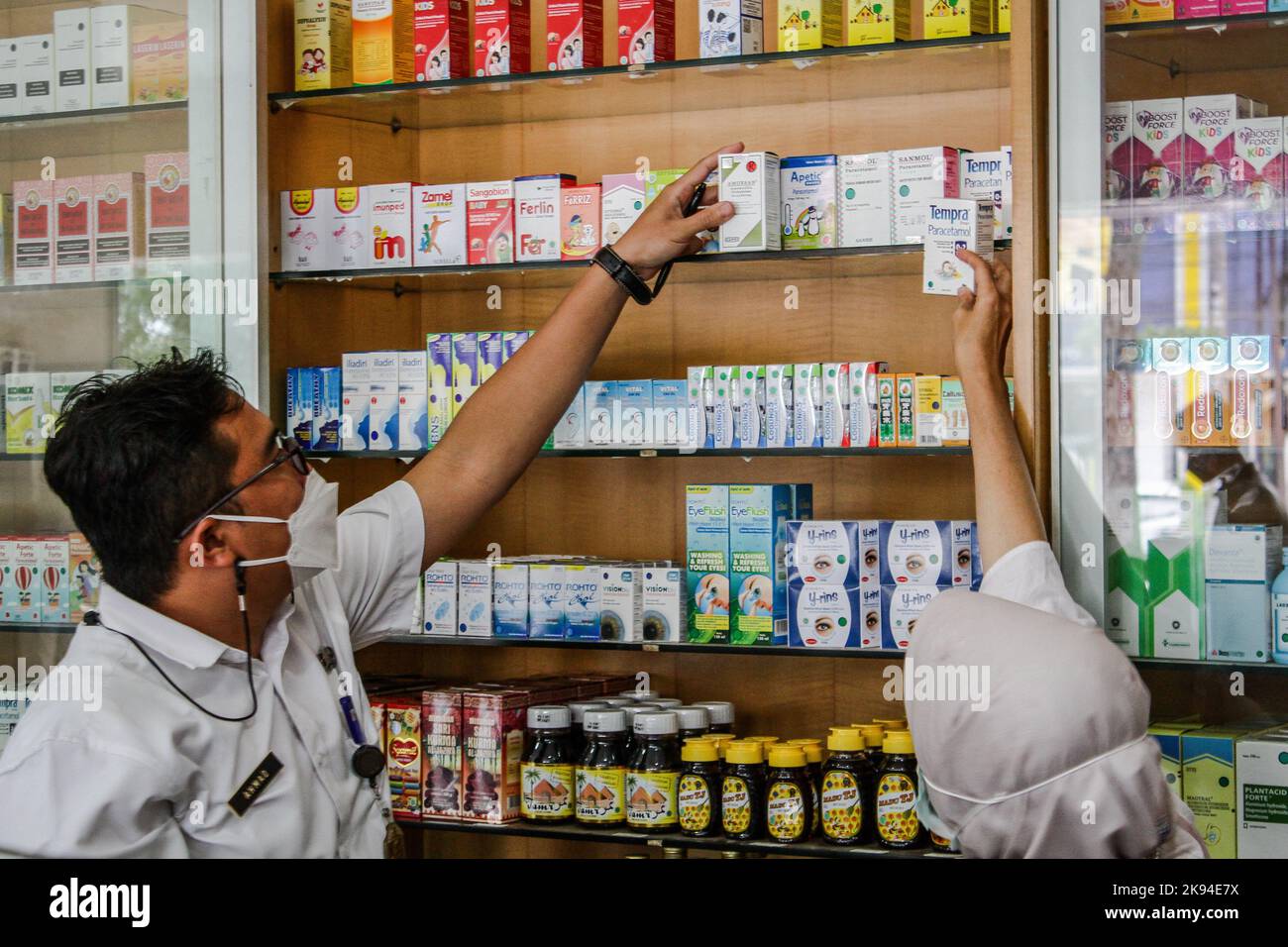 Bandung, West Java, Indonesia. 26th Oct, 2022. Officers checking syrup ...