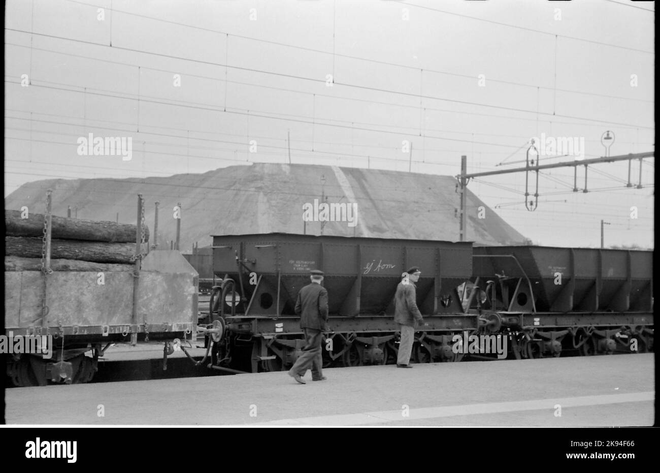 Freight wagons railway goods Black and White Stock Photos & Images - Alamy