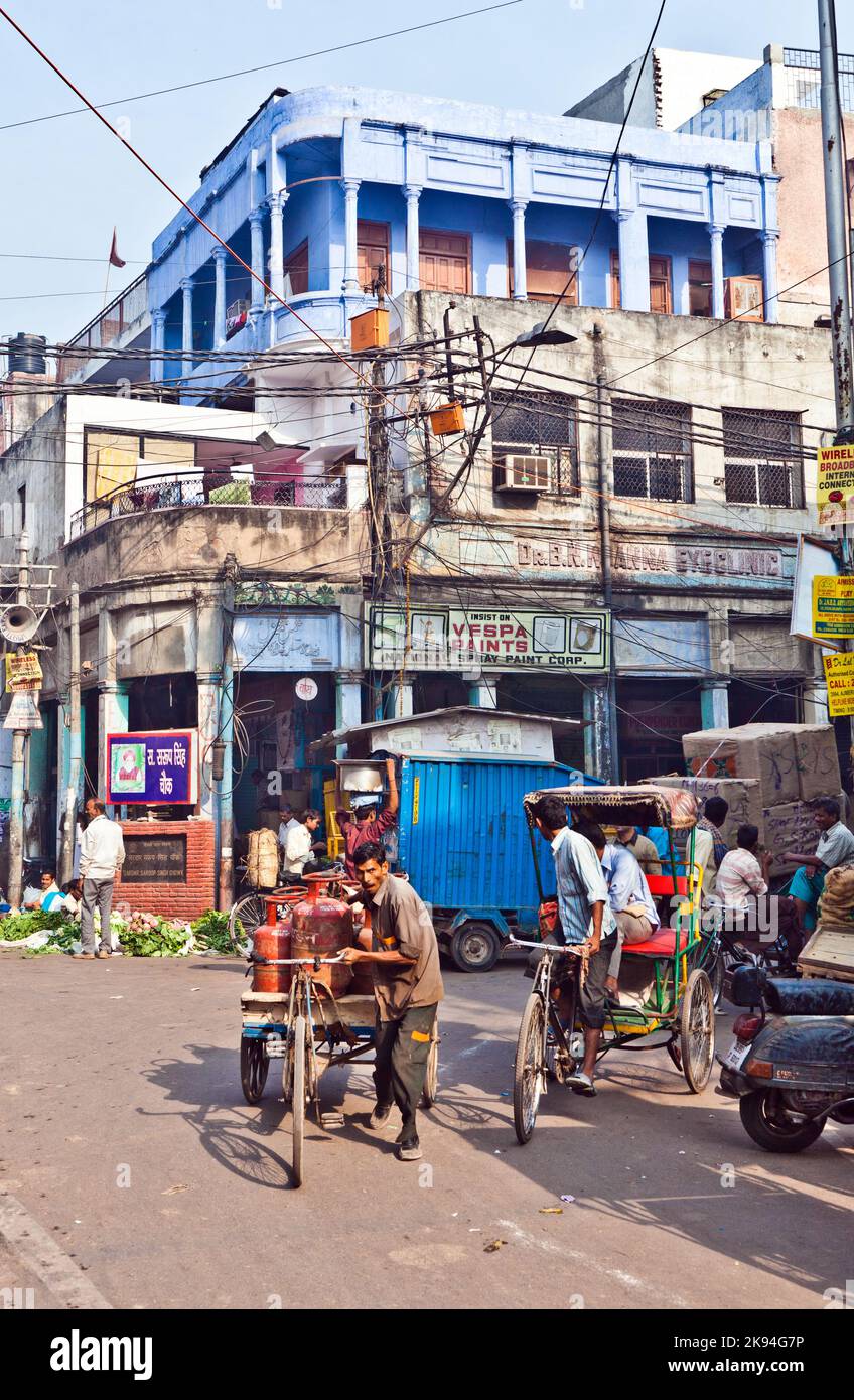 Cargo rickshaws hi-res stock photography and images - Alamy