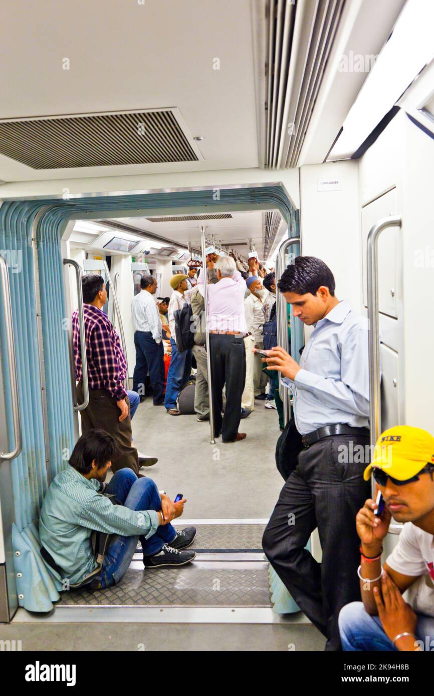 India delhi metro on track hi-res stock photography and images - Alamy