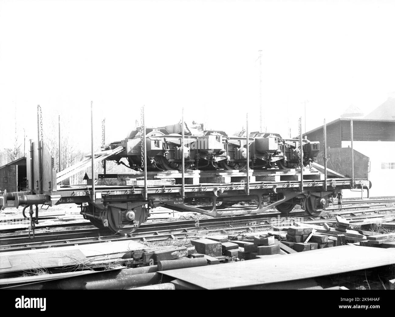 Södra Dalarnes Railway, SDJ OU 581. Post carriage with the long beams ...