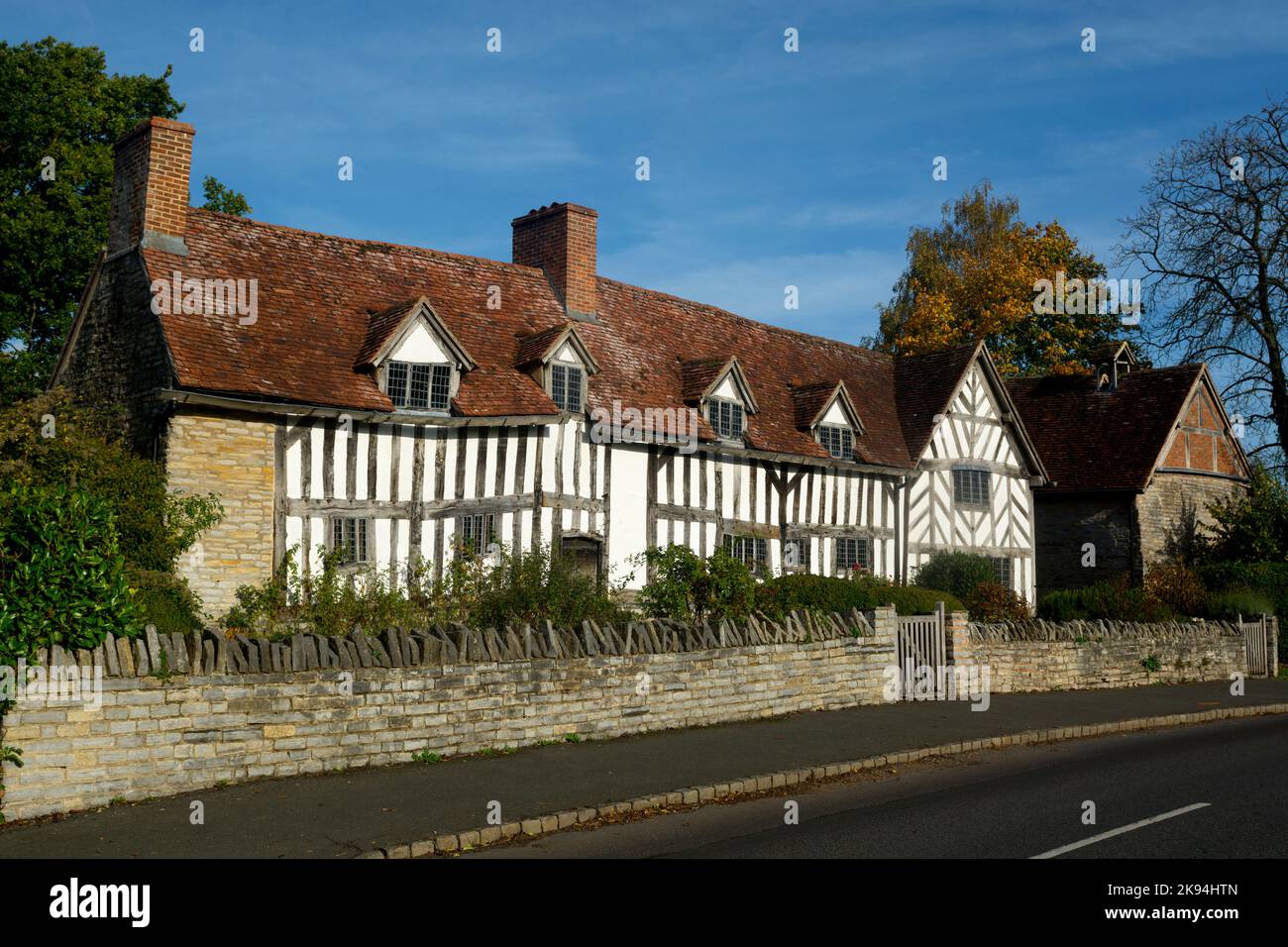 Mary Arden`s Farm in autumn, Wilmcote, Warwickshire, England, UK Stock ...
