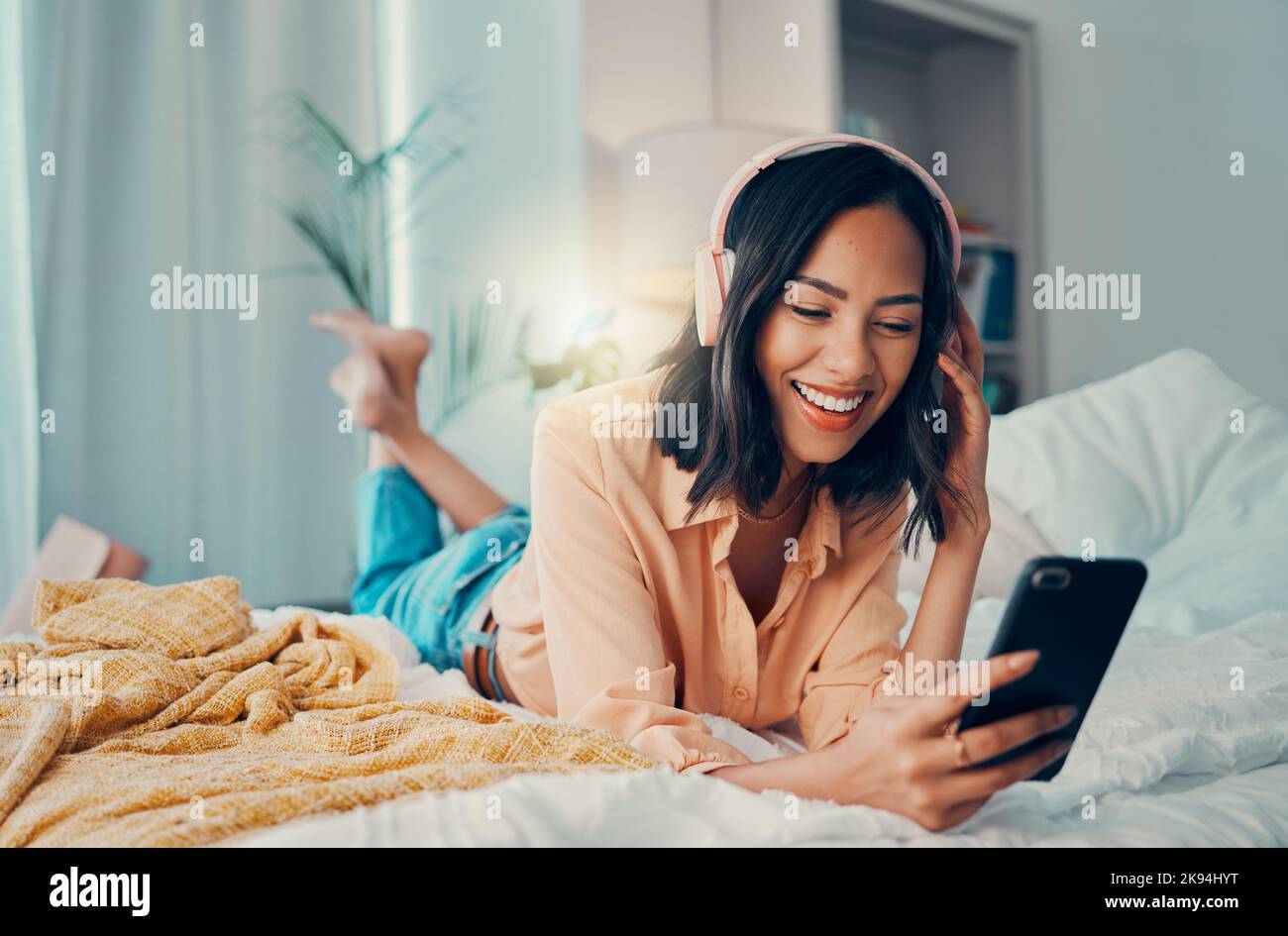 Happy and free hi-res stock photography and images - Alamy