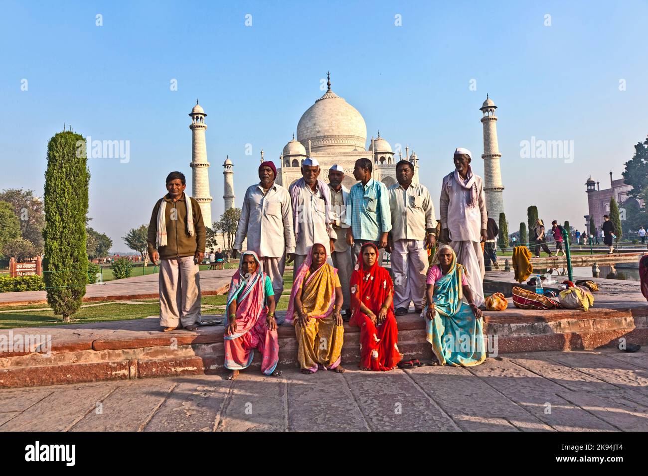 Taj mahal tourists pose hi-res stock photography and images - Alamy