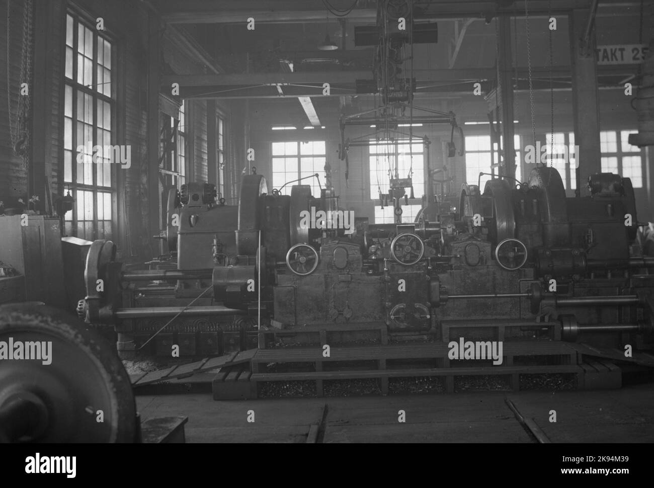 Wheel turns, the workshop Stock Photo - Alamy