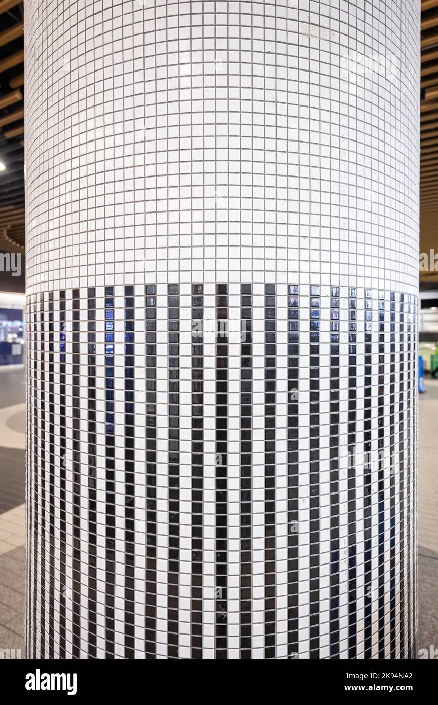 Liverpool Street Station - Elizabeth Line Station Stock Photo - Alamy