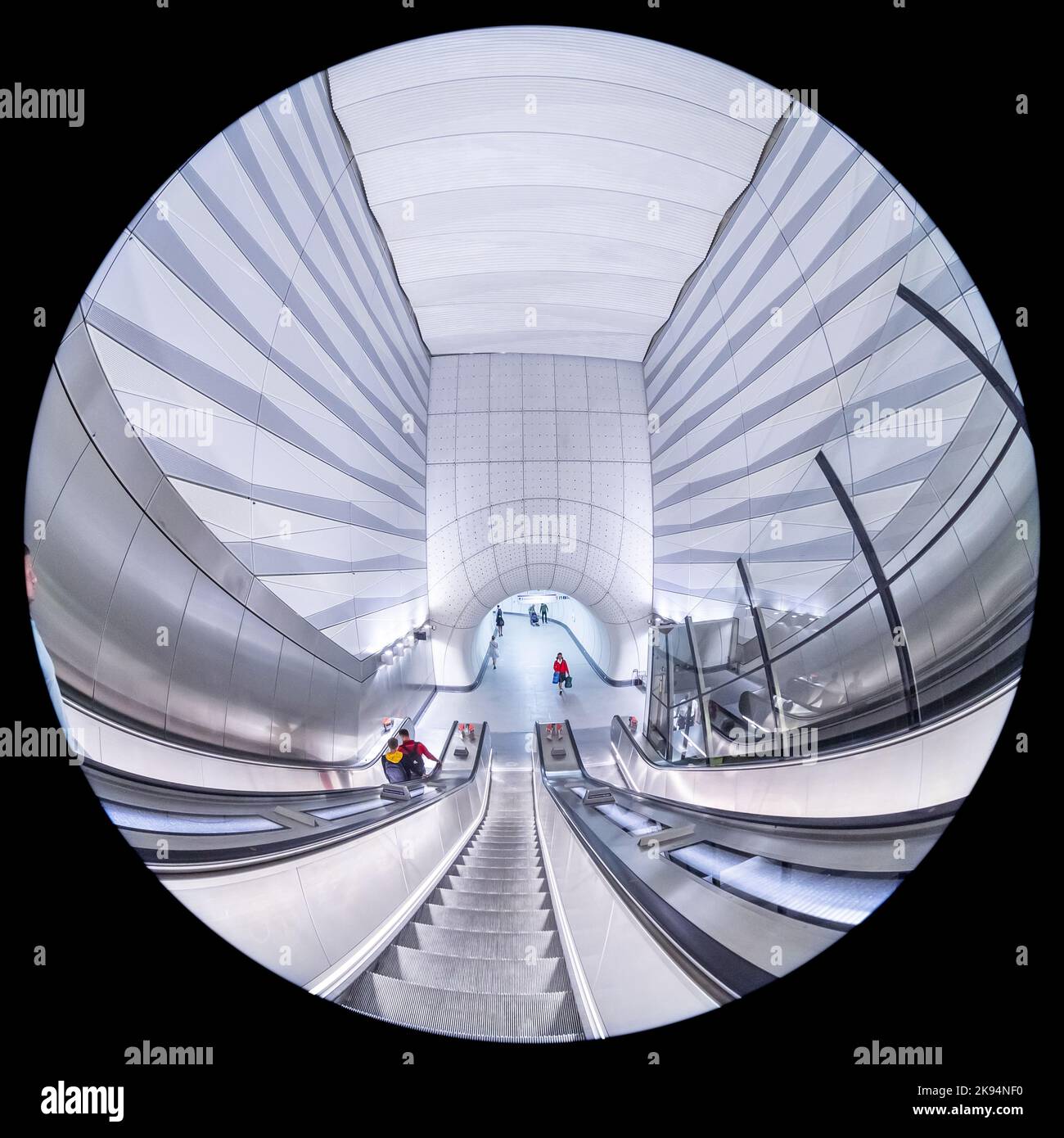 Liverpool Street Station - Elizabeth Line Station Stock Photo - Alamy