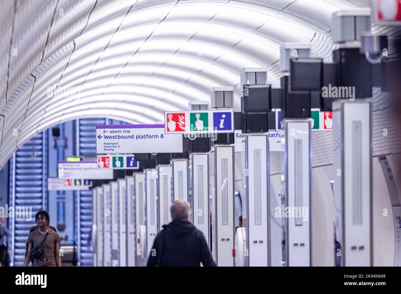 Liverpool Street Station - Elizabeth Line Station Stock Photo - Alamy