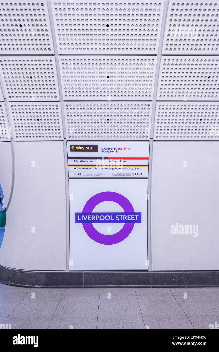 Liverpool Street Station - Elizabeth Line Station Stock Photo - Alamy