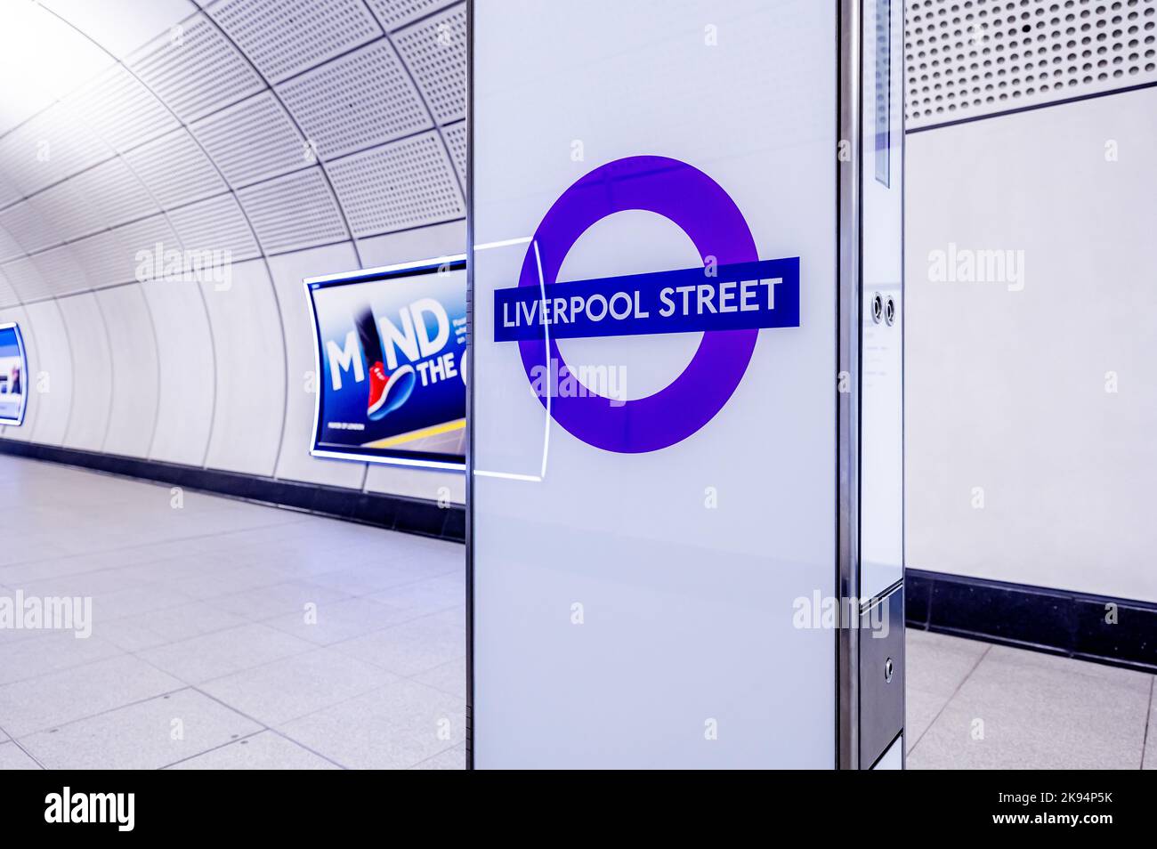 Liverpool Street Station - Elizabeth Line Station Stock Photo - Alamy