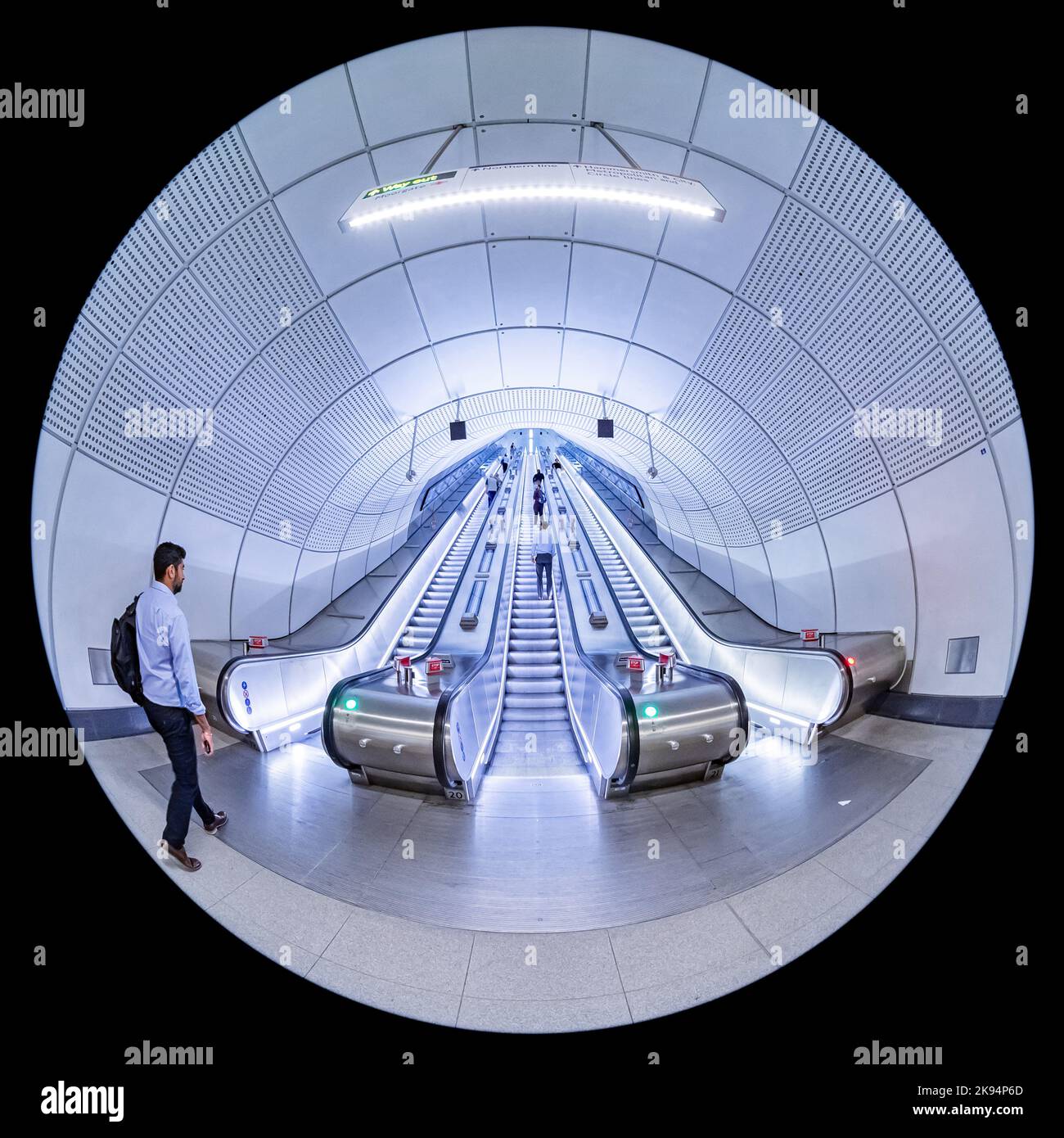 Liverpool Street Station - Elizabeth Line Station Stock Photo - Alamy