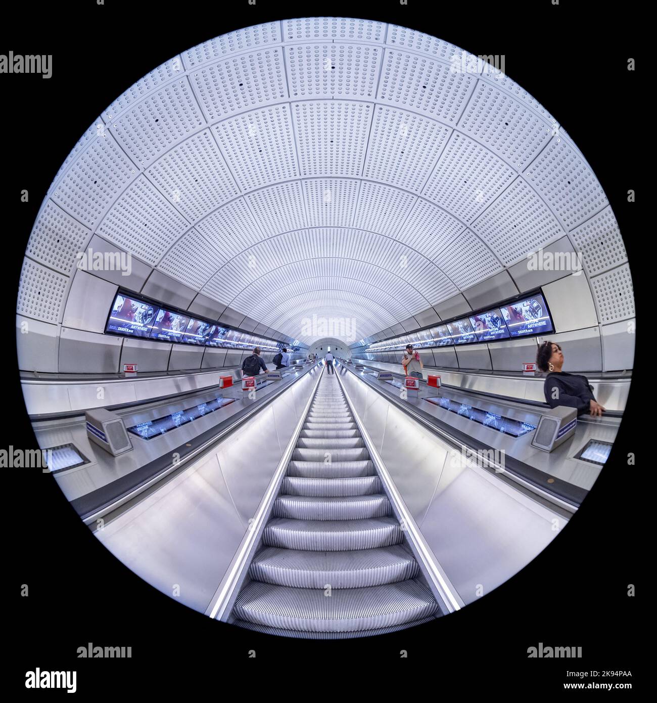 Liverpool Street Station - Elizabeth Line Station Stock Photo - Alamy