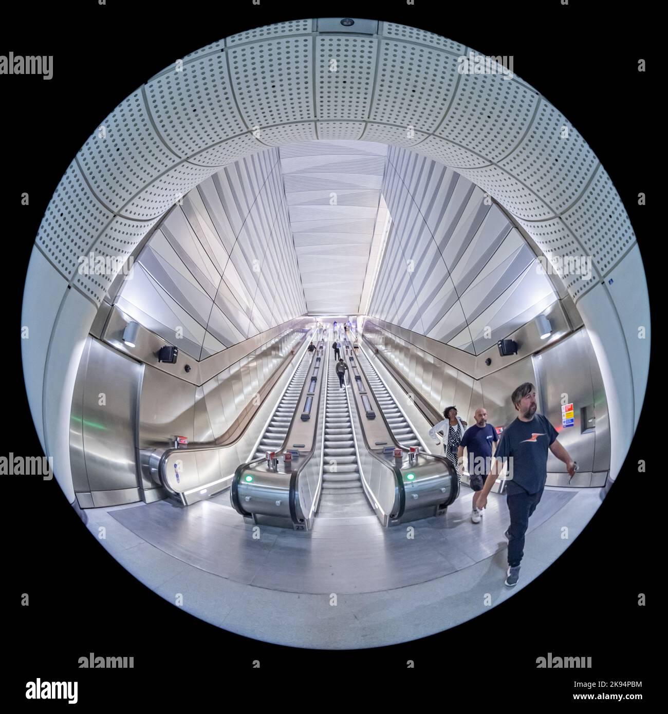 Liverpool Street Station - Elizabeth Line Station Stock Photo - Alamy