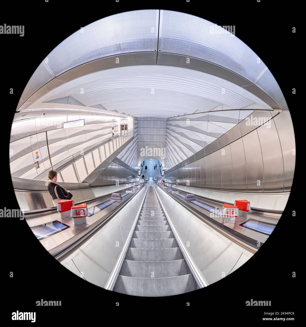 Liverpool Street Station - Elizabeth Line Station Stock Photo - Alamy