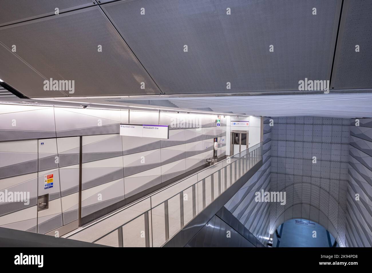 Liverpool Street Station - Elizabeth Line Station Stock Photo - Alamy