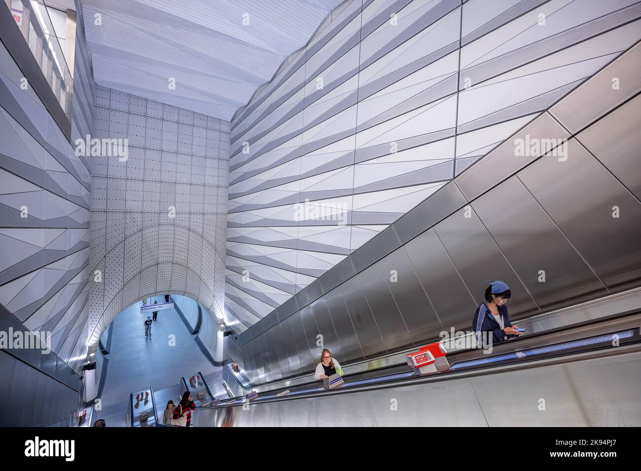 Liverpool Street Station - Elizabeth Line Station Stock Photo - Alamy